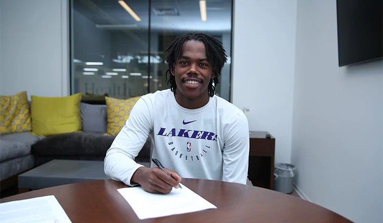 Lakers Sign Marcus Allen