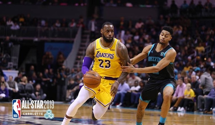 LeBron James Leads All Players in 1st All-Star Returns