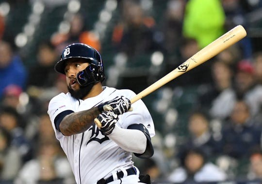 Brewers claim Ronny Rodriguez off waivers, Tigers open up 2 roster spots
