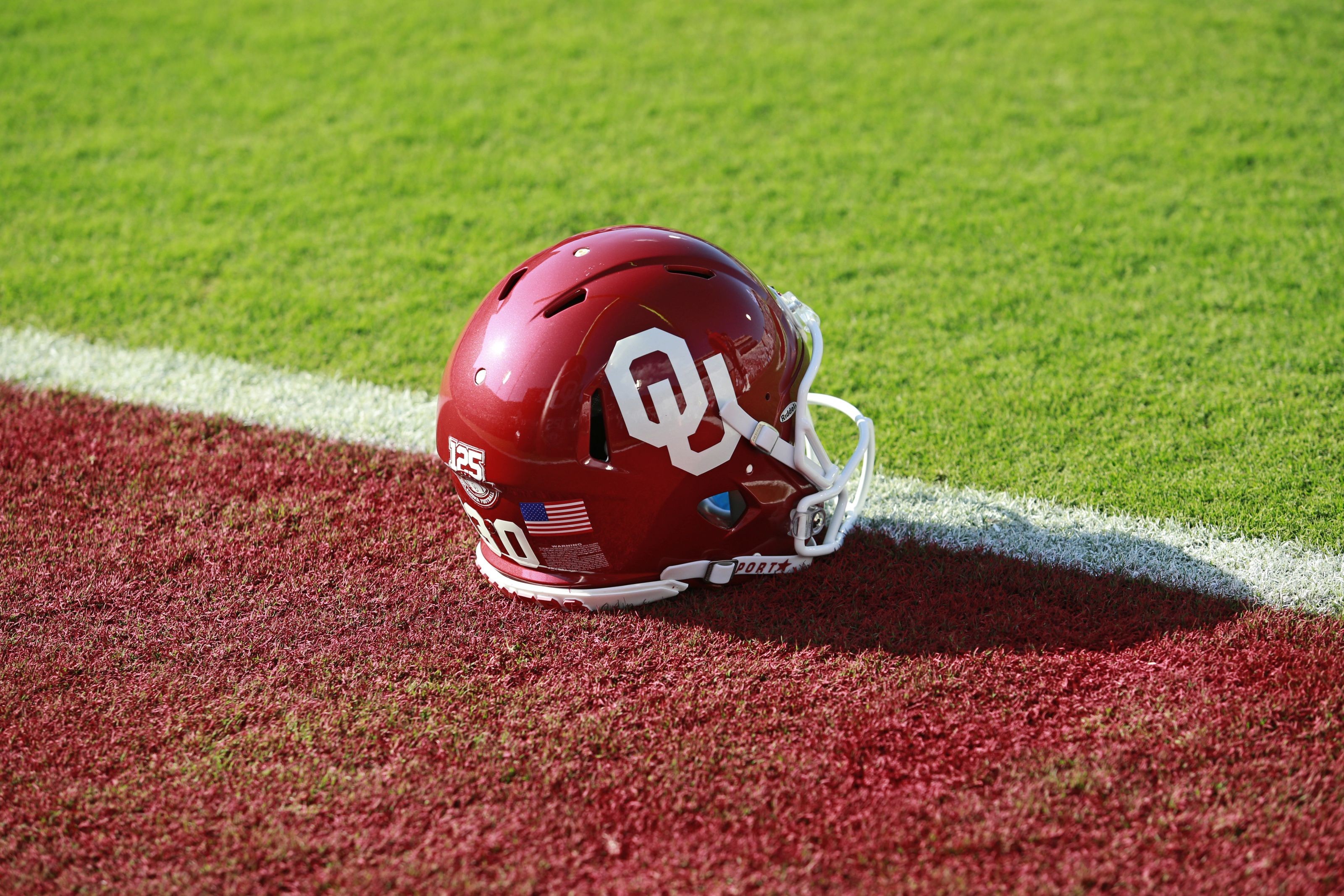Texas Football: Should Horns target OU OL transfer Michael Thompson?
