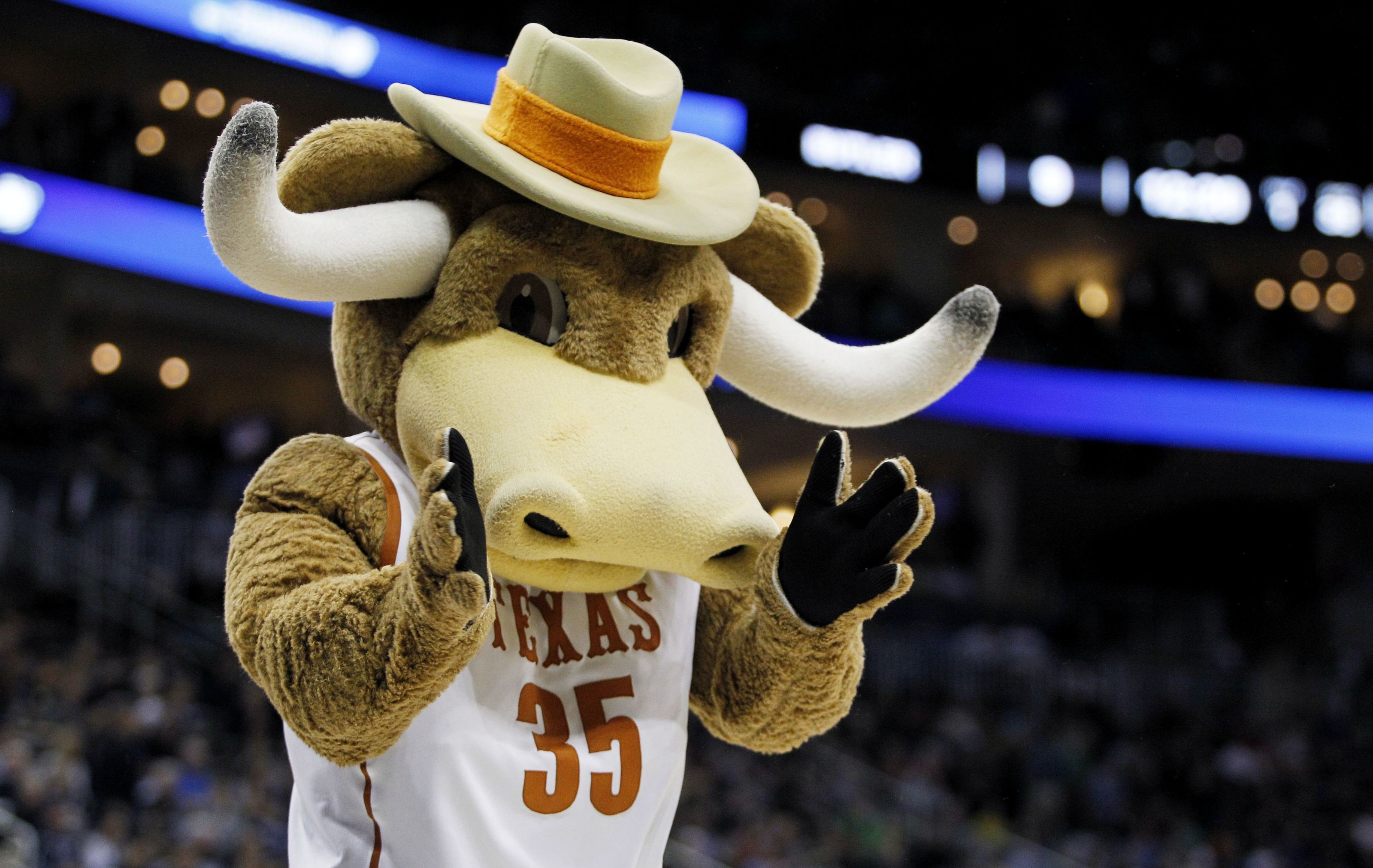 Texas Basketball Recruiting: Longhorns offer intriguing 2019 SG Donovan ...