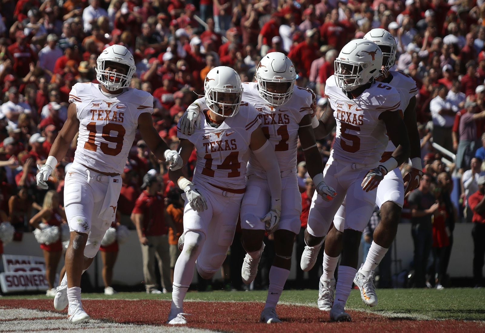 Texas Football: 3 reasons double-digit wins is attainable in 2018