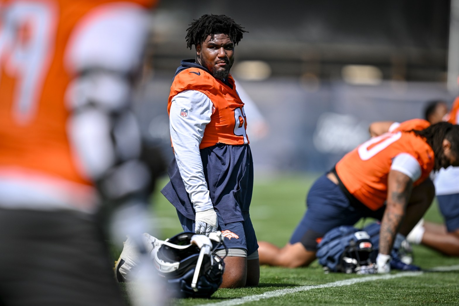 Broncos defensive tackle Malcolm Roach suffers calf strain, sources say