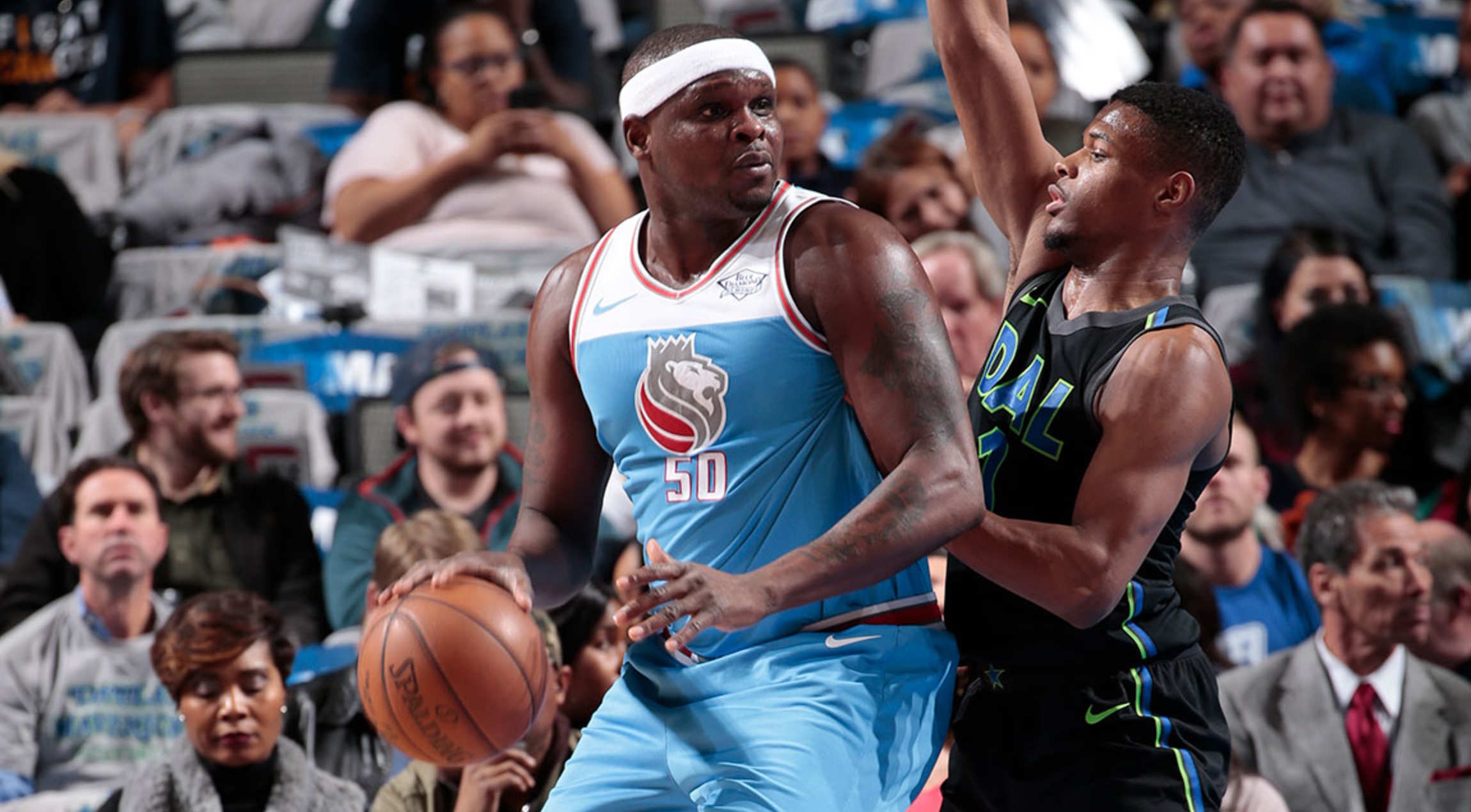 Z-Bo Leads the Charge to Road Sweep in Dallas