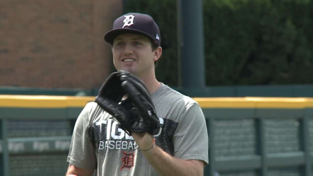 Top prospect Mize makes solid first impression