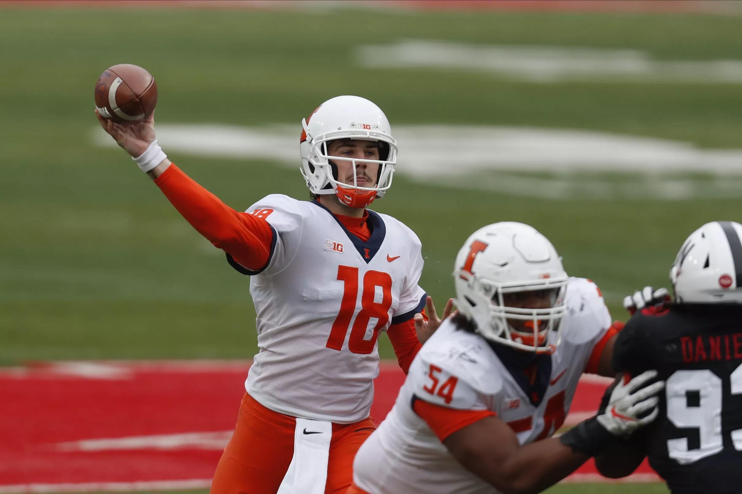 QB Brandon Peters to return to Illinois in 2021