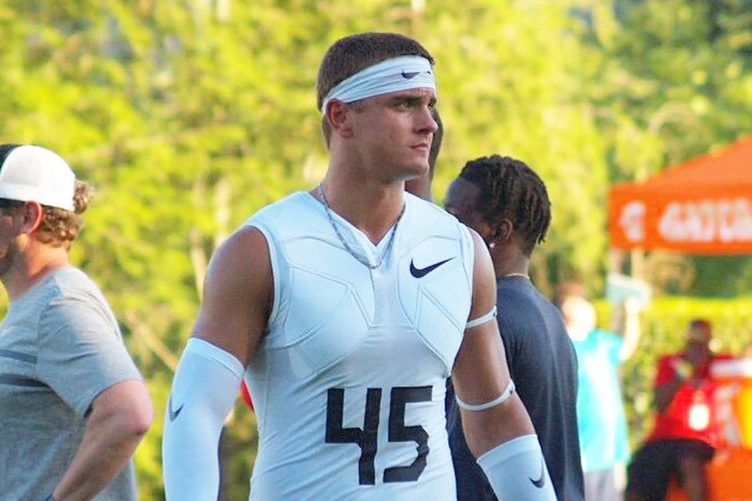 Four-star tight end Luke Ford didn’t choose Illinois