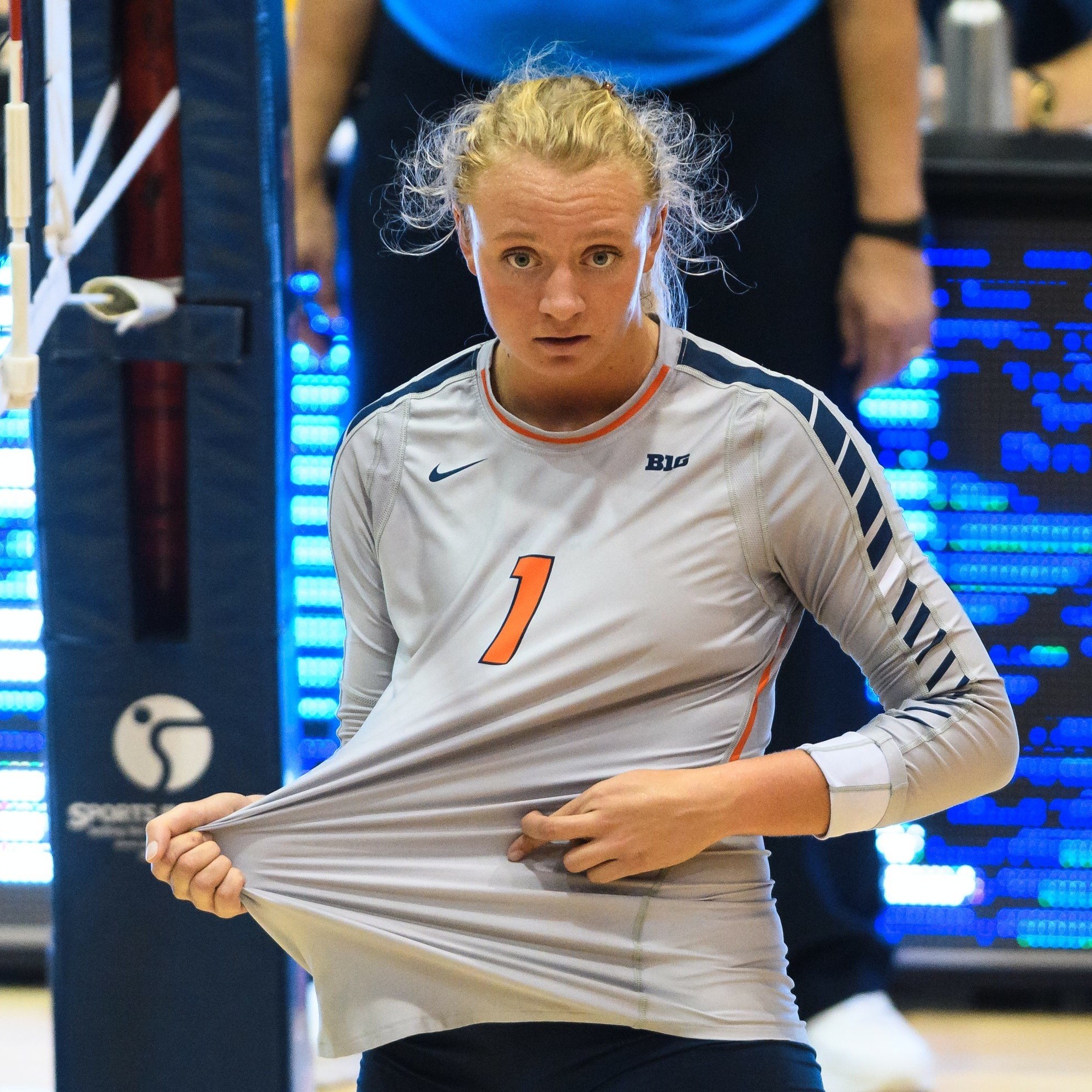 Illini drop third straight