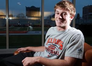 Four downs: Former Illini kicker Derek Dimke