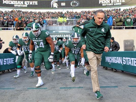 Plane issues force Michigan State football team to bus to Northwestern