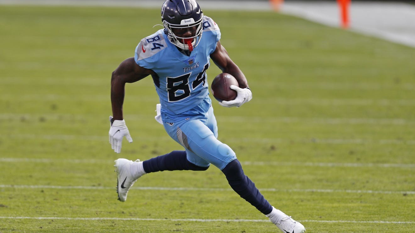 Corey Davis, ex-Western Michigan star, burns and jukes Detroit Lions ...