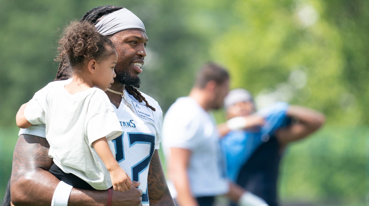 Derrick Henry, Daughter Share Wholesome Moment at Titans Training Camp