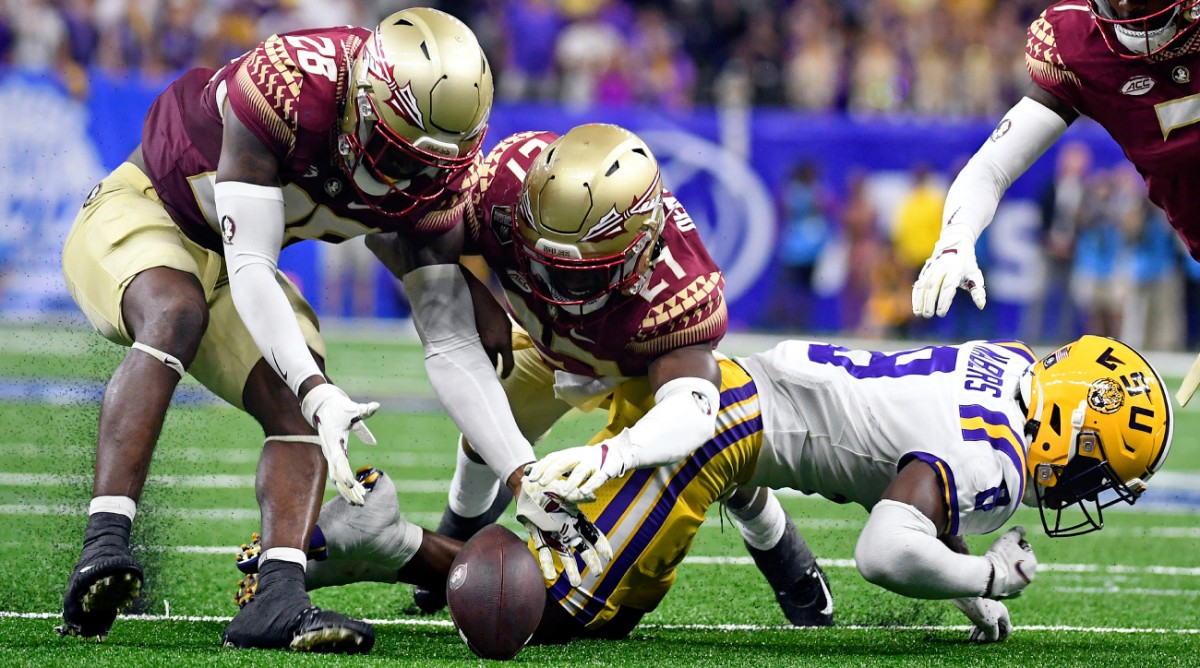 LeBron James Tweets Encouragement to LSU Punt Returner After Fumbles