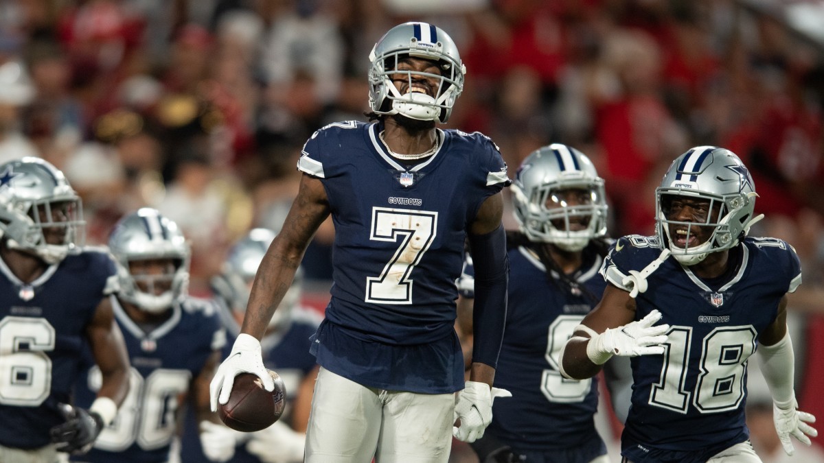 Stefon Diggs Includes Brother, Trevon, in Top Three Cornerbacks List