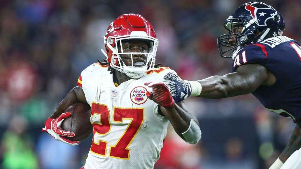 Great Chiefs running backs welcome Kareem Hunt into the club