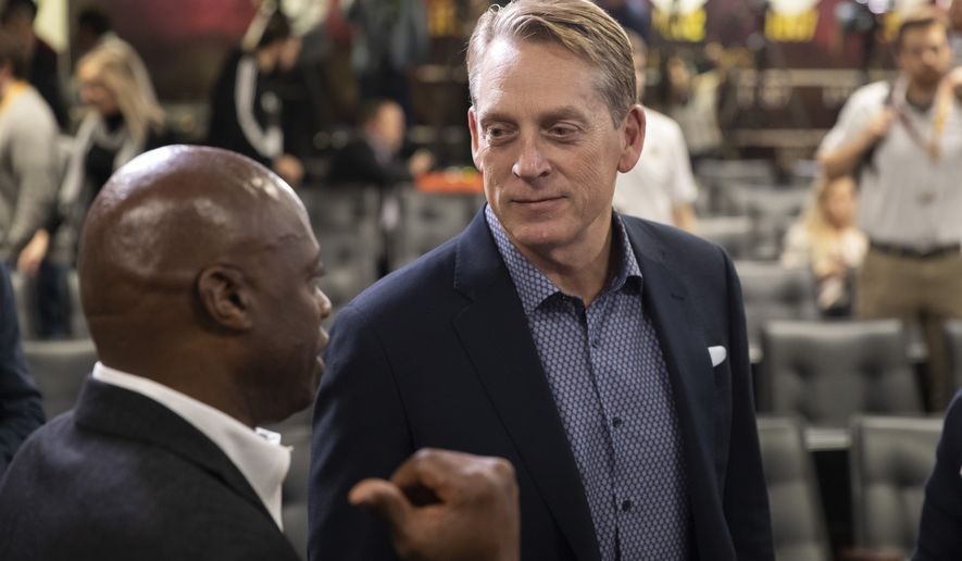 Redskins DC Jack Del Rio under fire over tweets supporting Trump