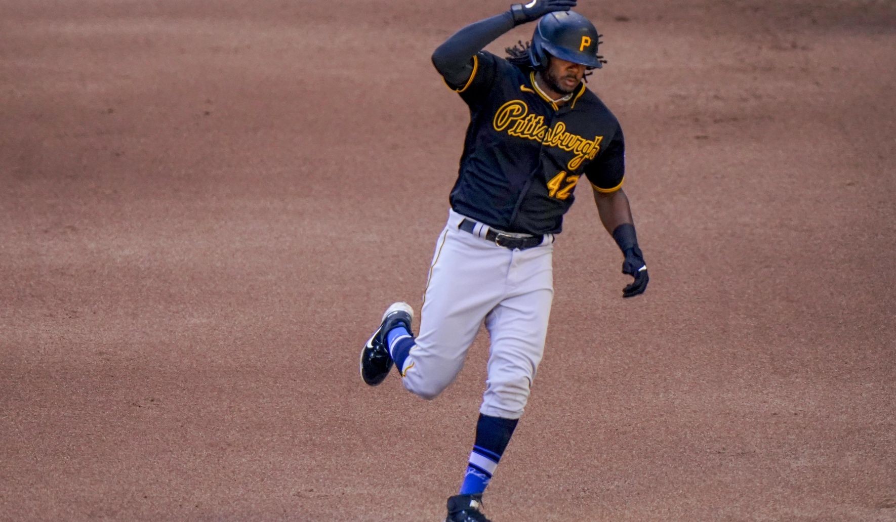 With Josh Bell, Nationals envision a 'bounce-back candidate' at first base