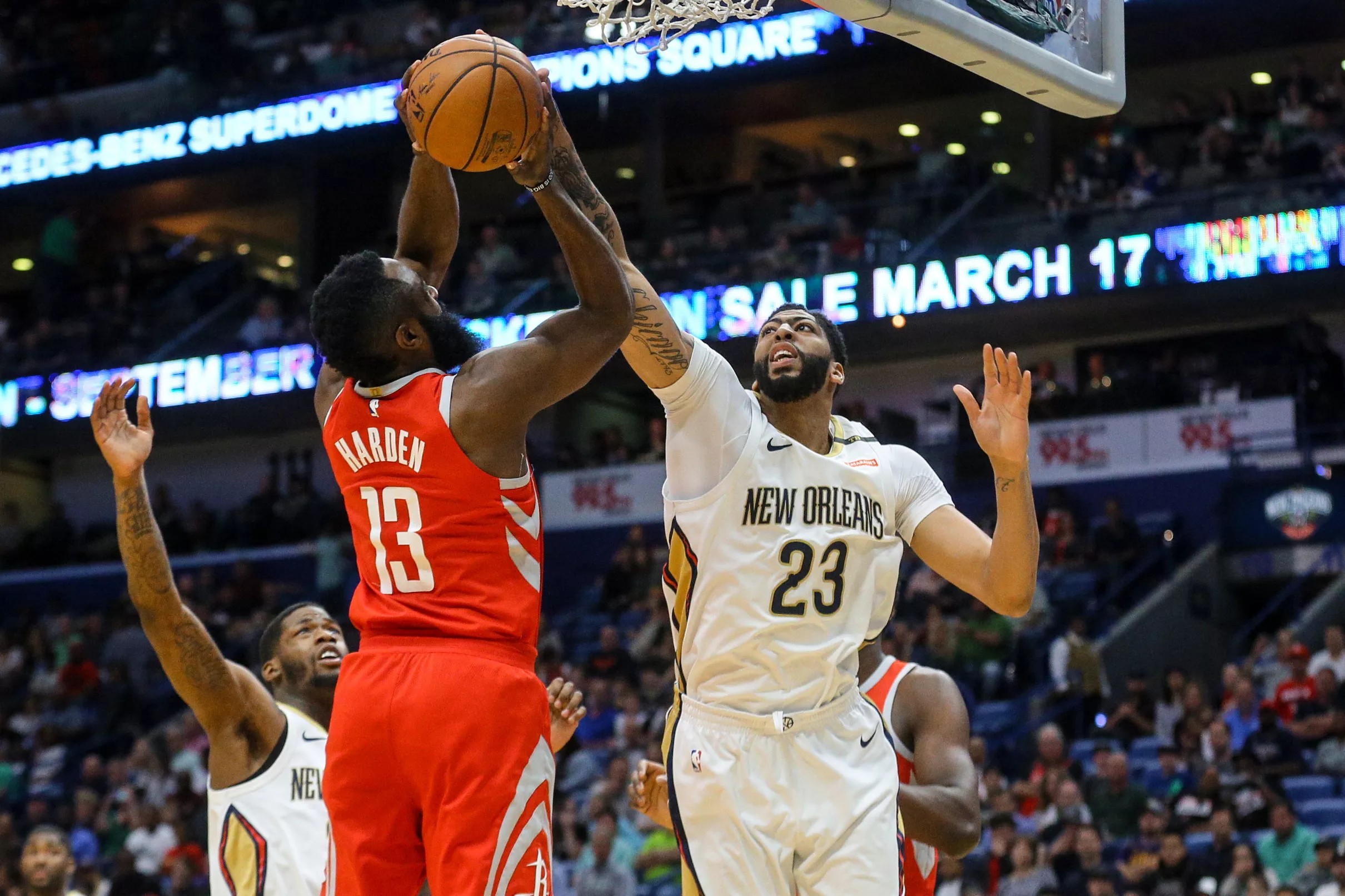 Game 37: Alvin Gentry moves E’Twaun Moore and Solomon Hill into ...