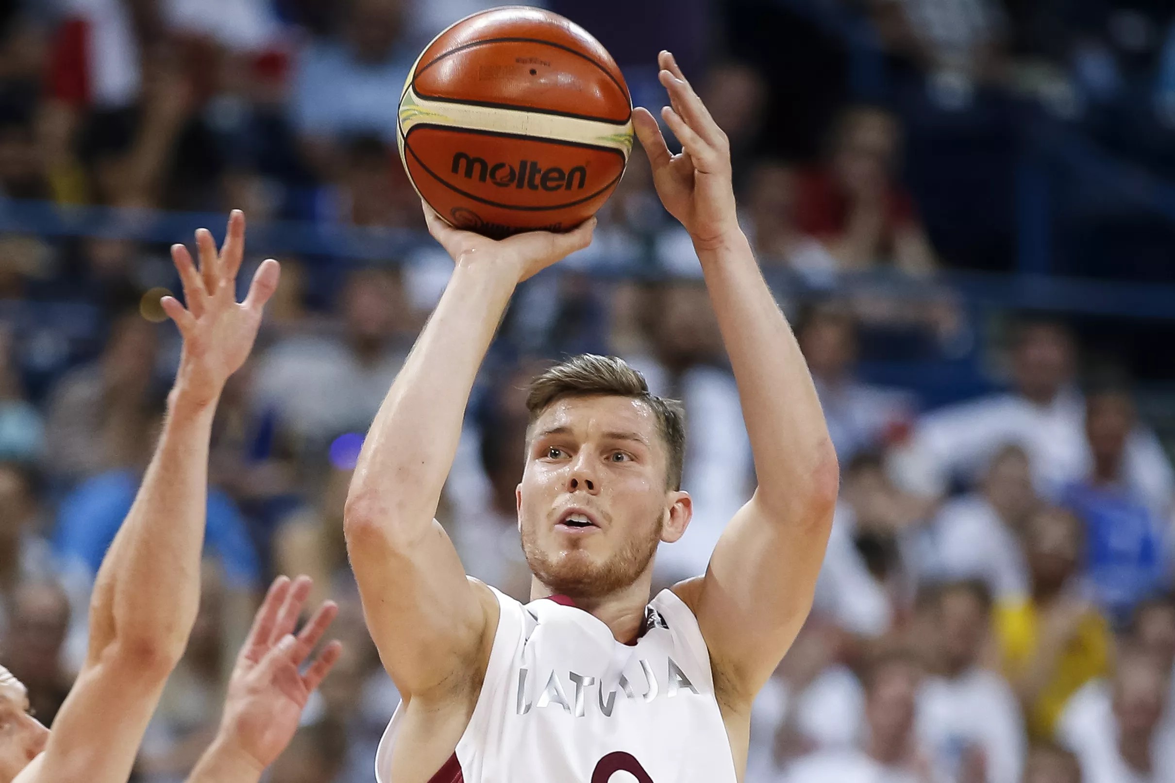 Dairis Bertans finally lands in New Orleans, eager to start NBA career ...