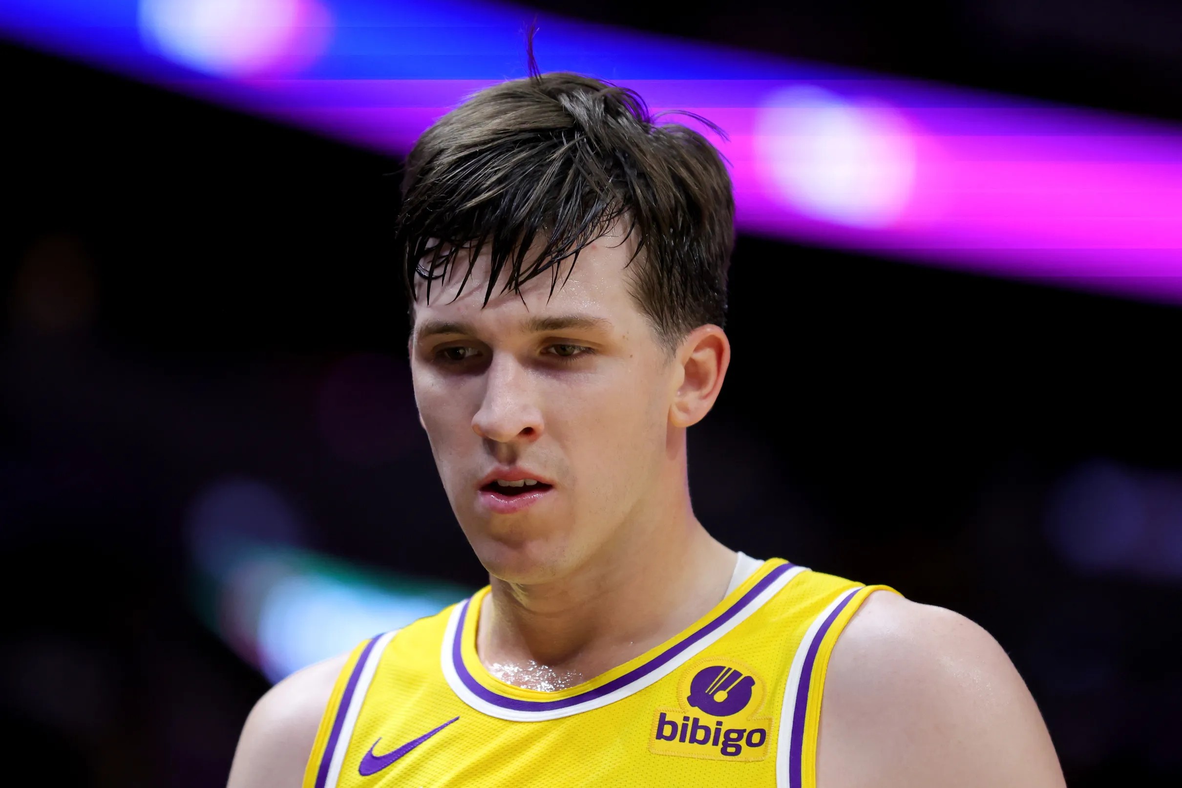 Austin Reaves moved to bench, Cam Reddish starts vs. Suns