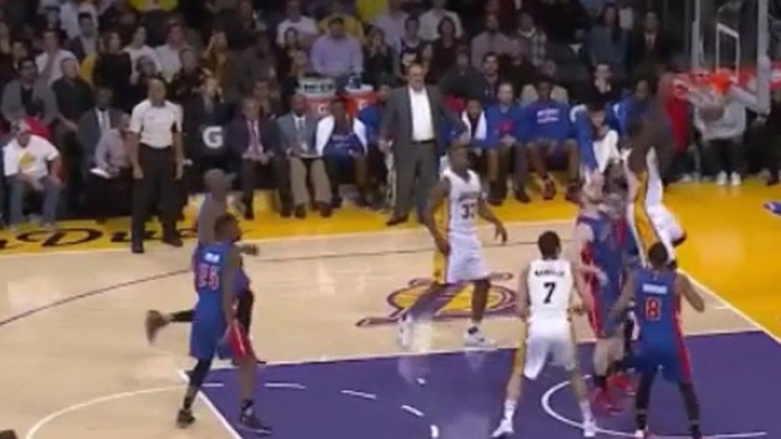 Lakers Highlights: Brandon Bass with the thunderous dunk for his best ...