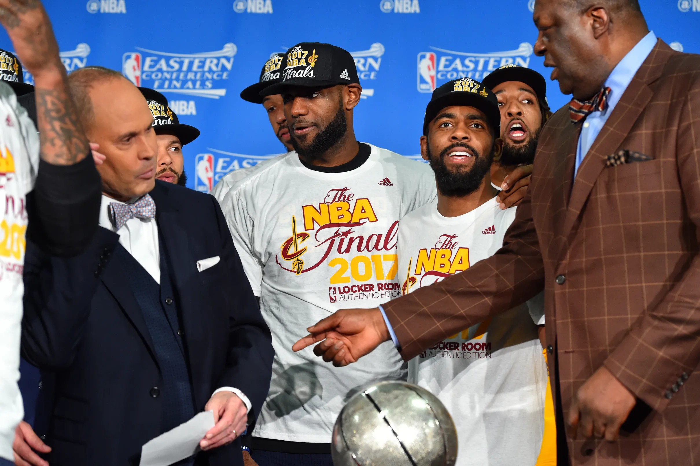 LeBron James and Anthony Davis both considered leaving bubble at points ...