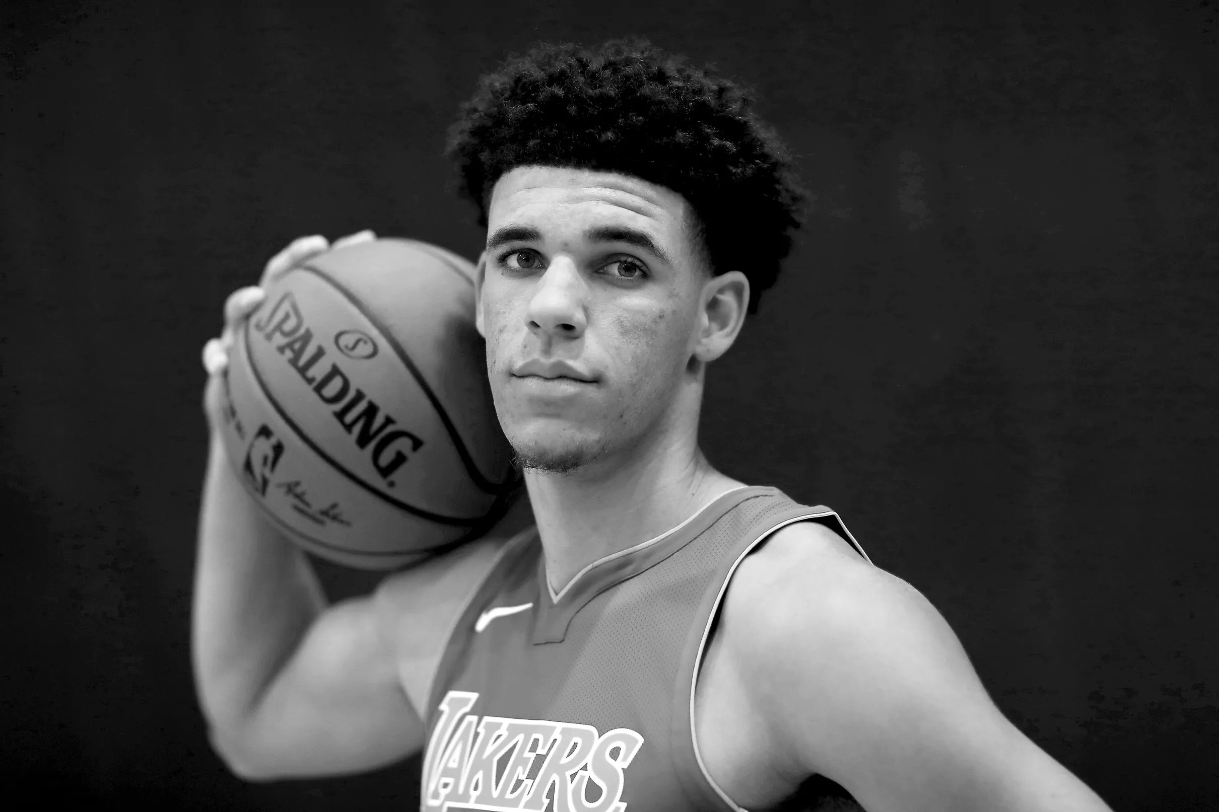 Lakers News: Lonzo Ball to release first rap single Friday
