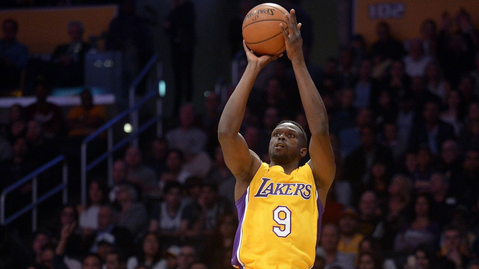 Luol Deng among NBA players affected by U.S. travel ban