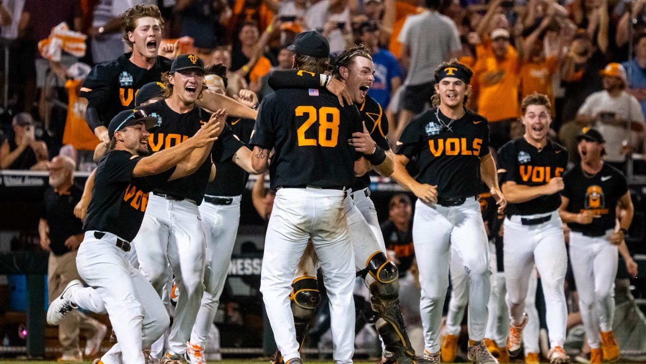 Who are the favorites to win the College World Series? A breakdown of ...
