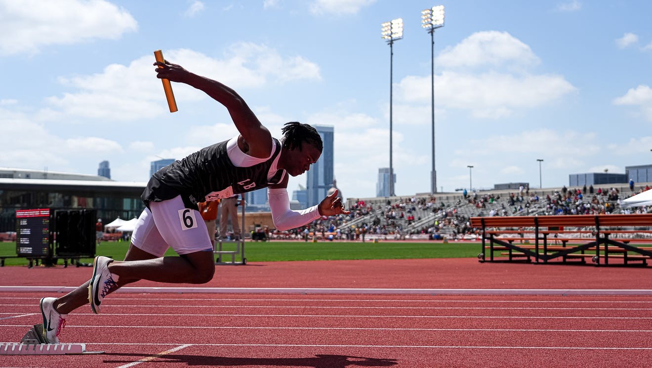 Texas star Akala Garrett is unapologetically herself — she showed it at ...