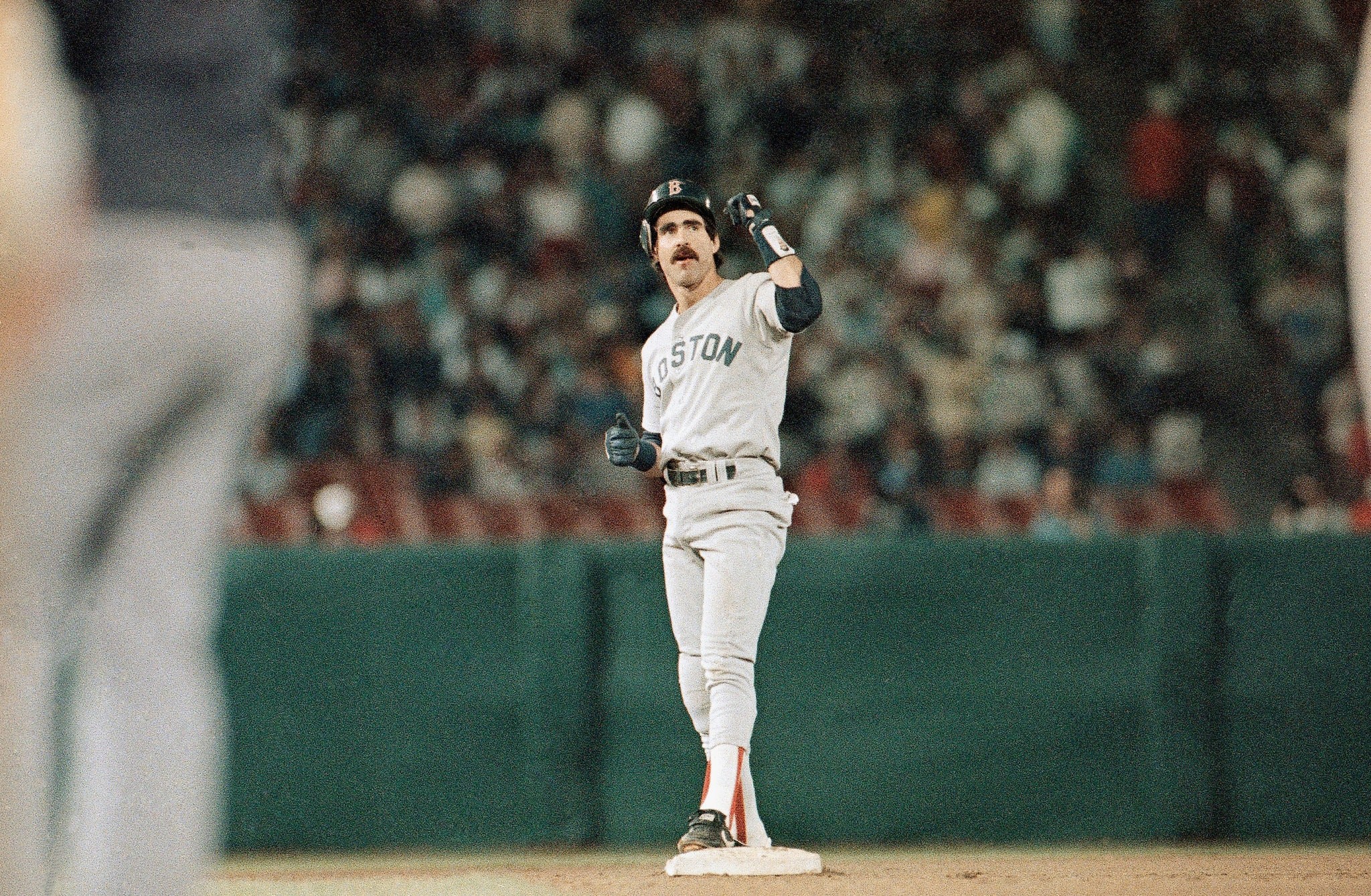 Bill Buckner, All-Star Shadowed by World Series Error, Dies at 69