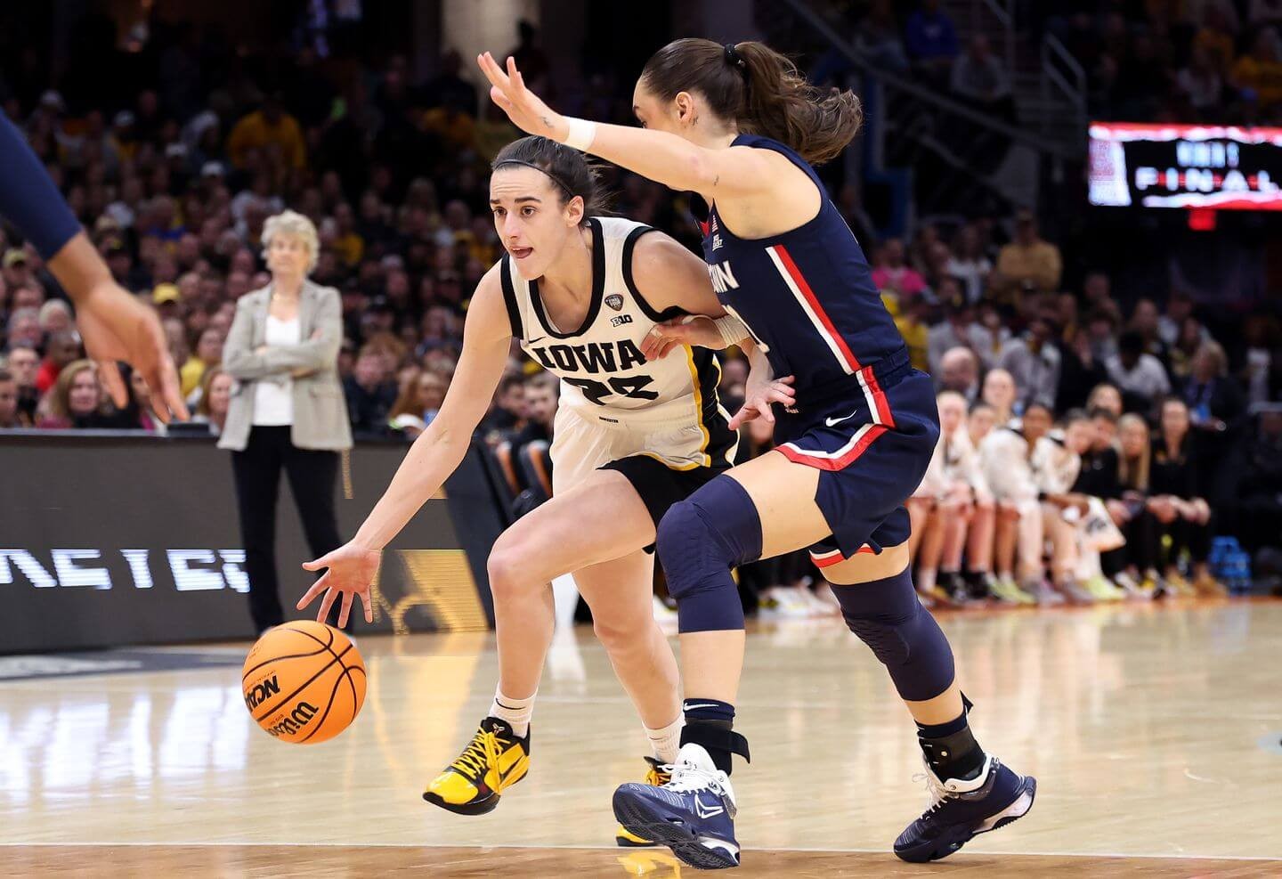 Iowa vs. UConn Women’s Final Four score and live updates: Caitlin Clark ...