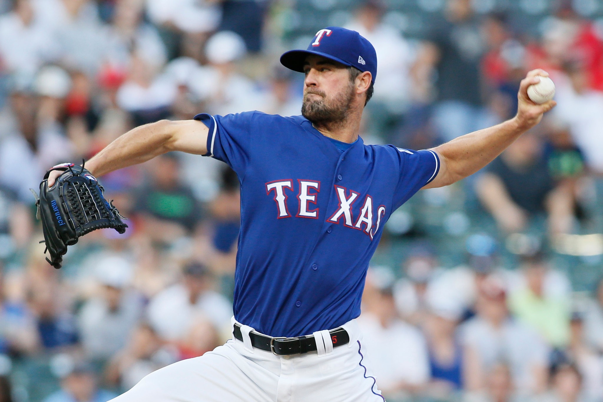 Cole Hamels Advertises Himself to the Yankees by Beating Them