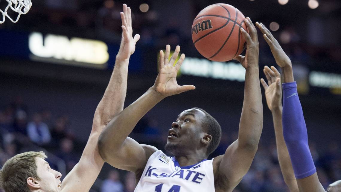Kansas State is undefeated when this player scores at least 10 points ...
