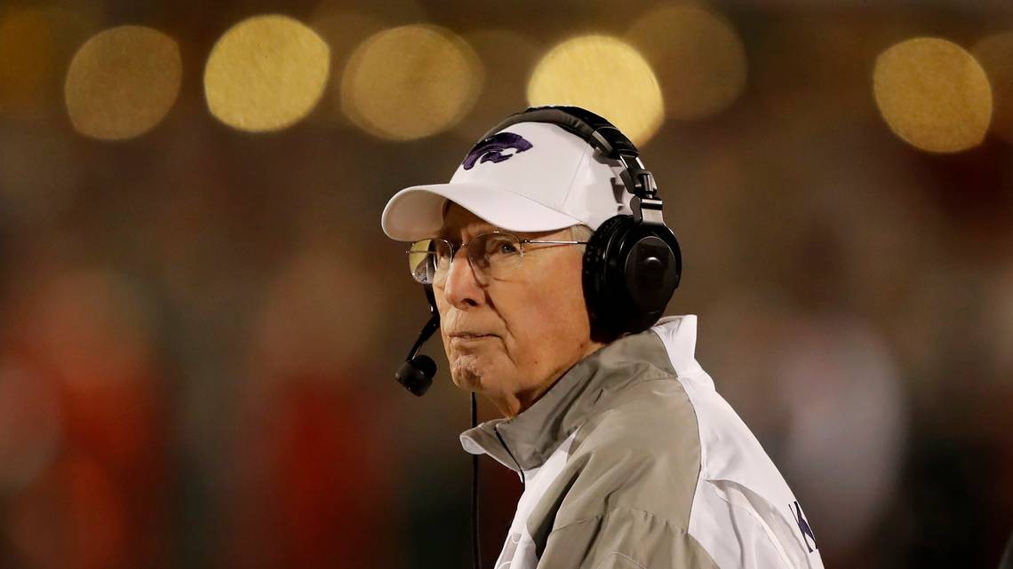Bill Snyder, at K-State football banquet, makes first public comments ...