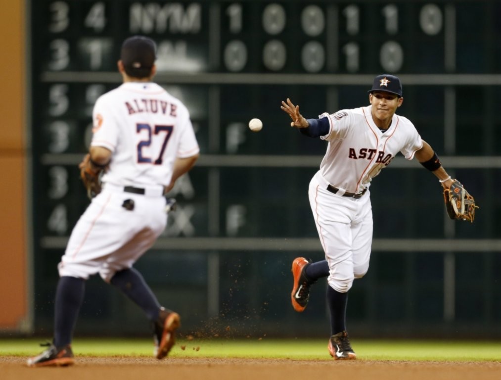 As Astros shape roster, 13 pitchers a possibility again