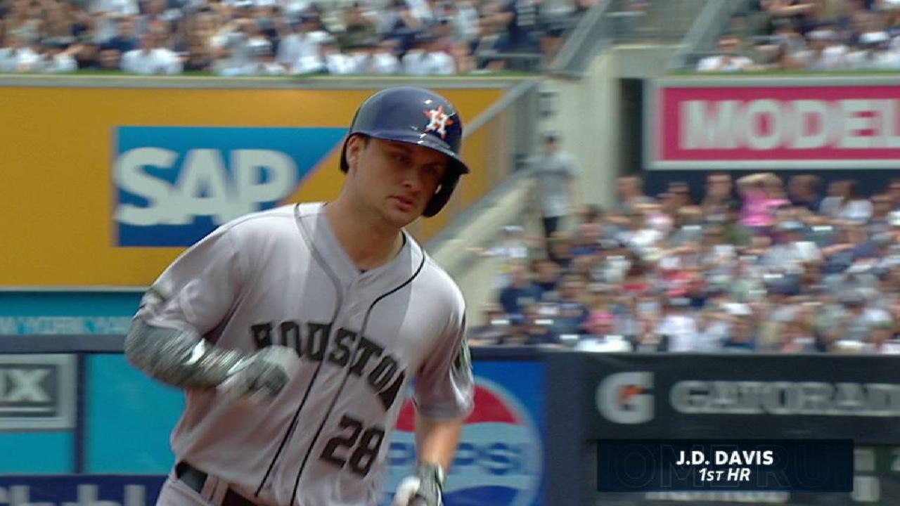 Davis' first homer of season a lofty 3-run shot