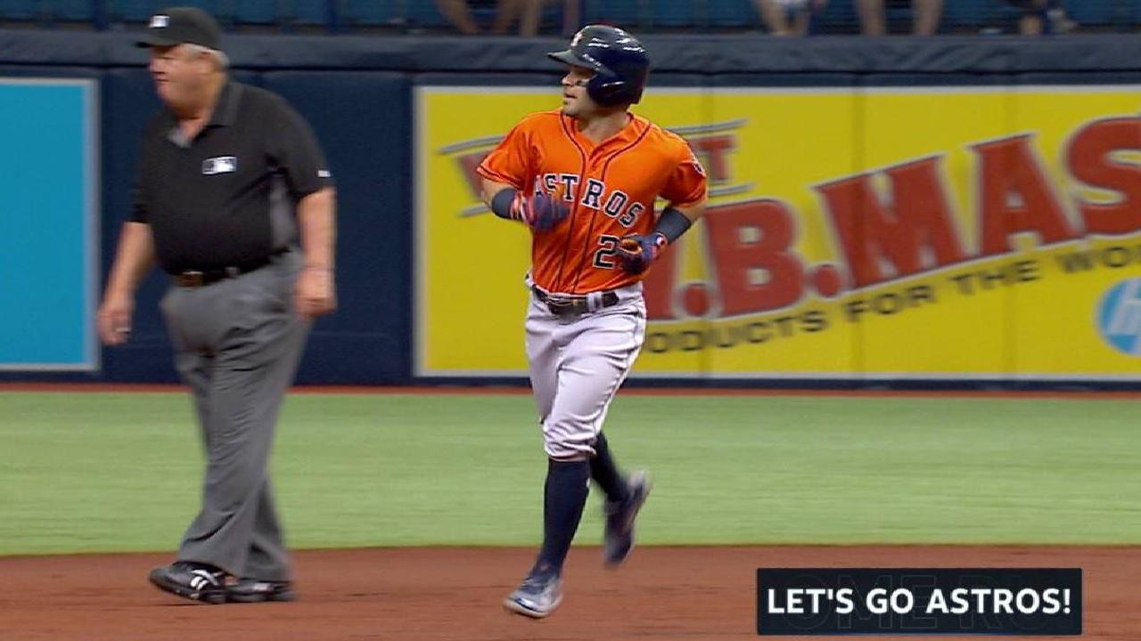 Astros top Rangers to head to Houston with win
