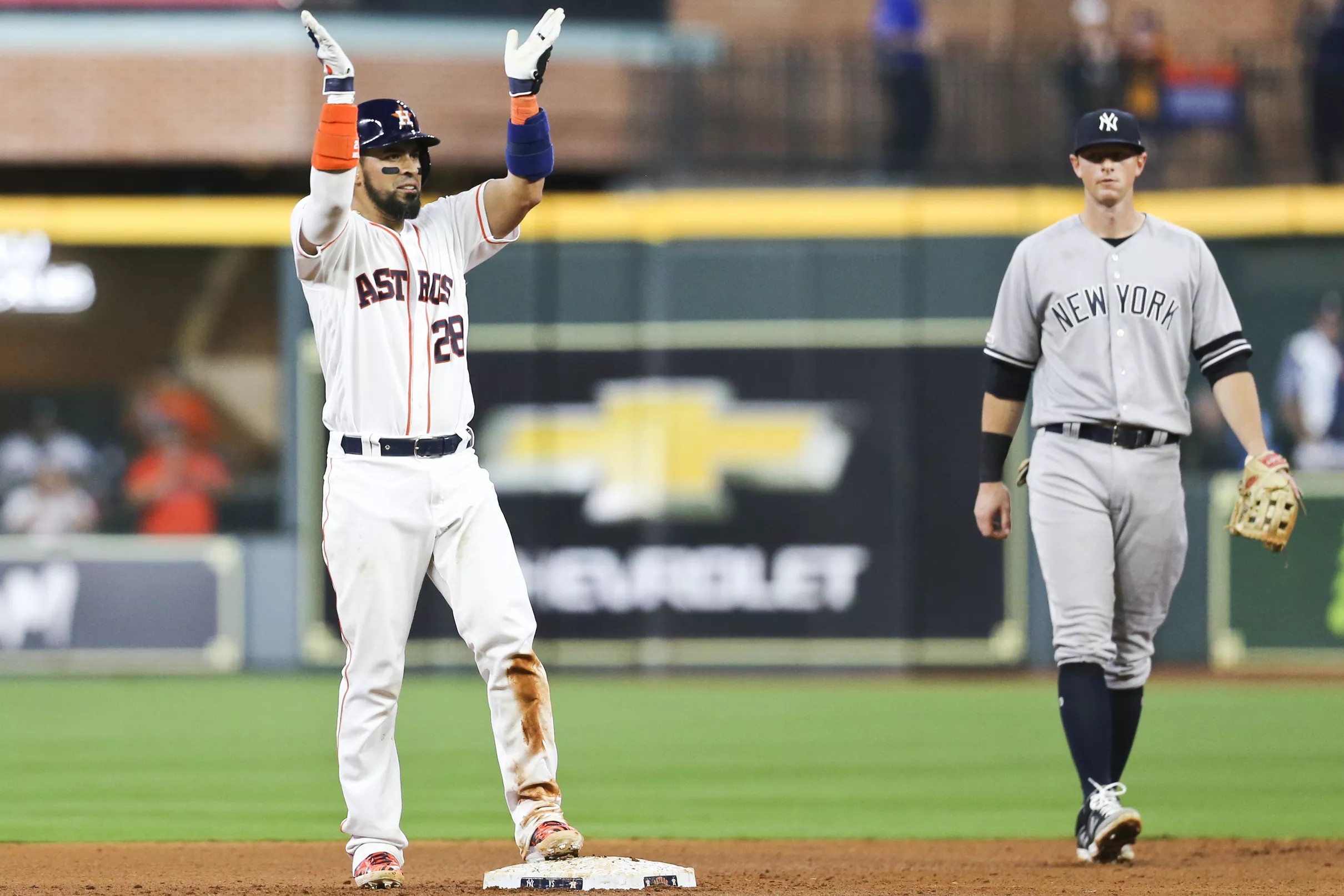 Astros Cap Fourth Straight Win with Late Rally over Yankees, 4-3