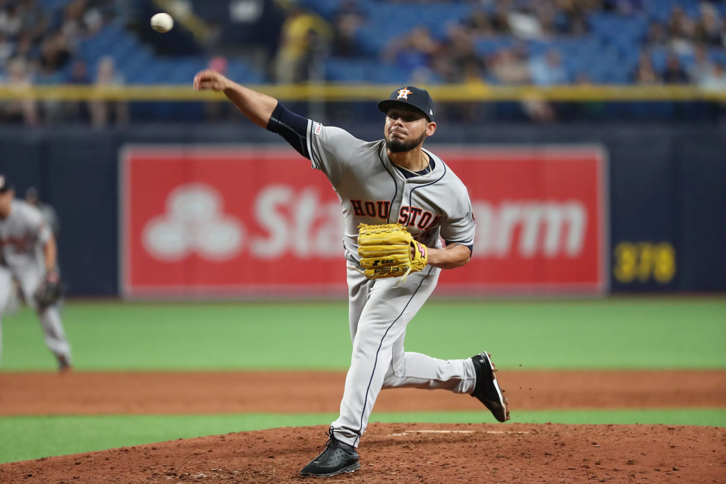 Homecoming: Roberto Osuna Returns to Mexico a Tarnished Star