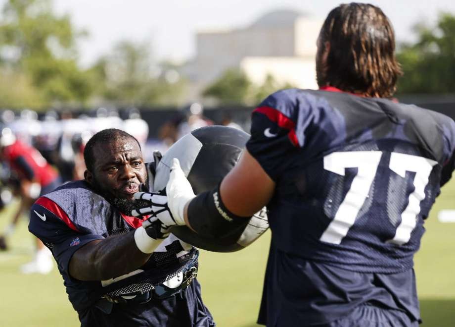 Texans promote improved OT Roderick Johnson
