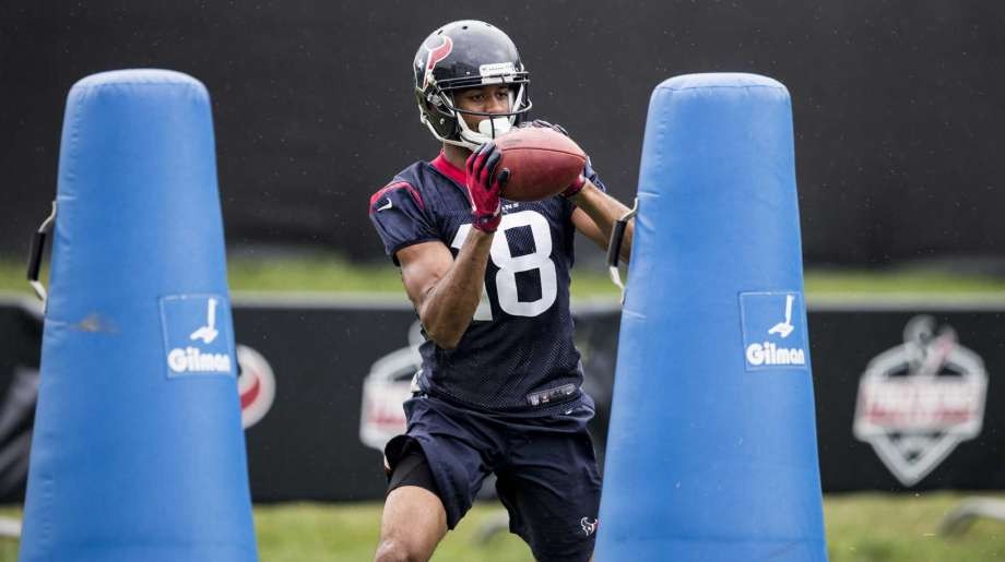 Texans reach injury settlement with Devin Street
