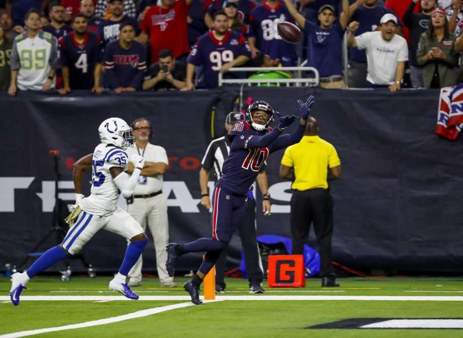 Texans' DeAndre Hopkins is the master of the toe-tap sideline catch