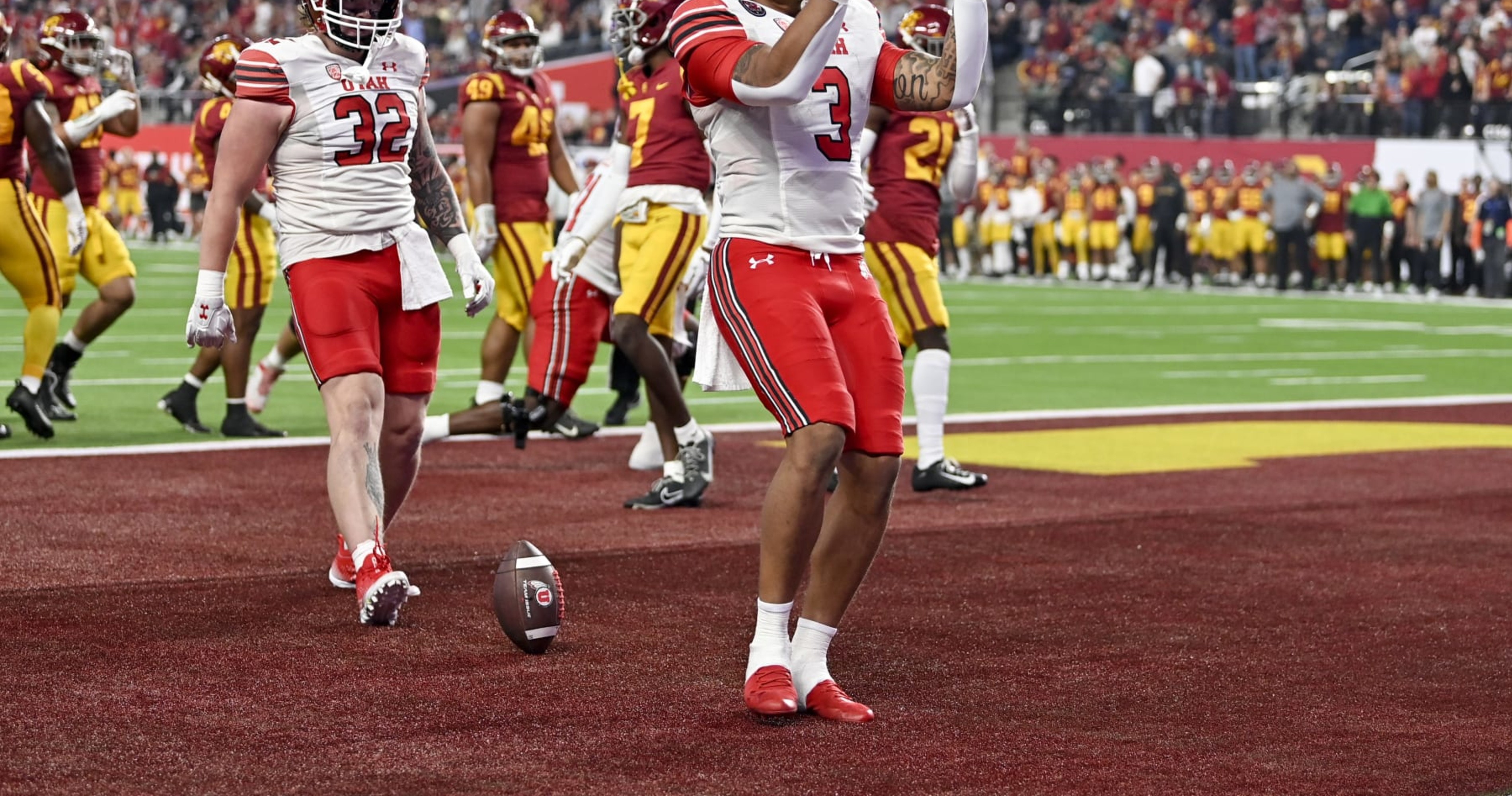 USC Defense Ripped by CFB Twitter for Costing Trojans CFP Berth in Loss ...