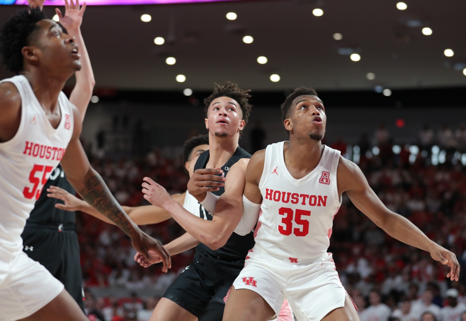 Fabian White, despite injury, still making impact for UH