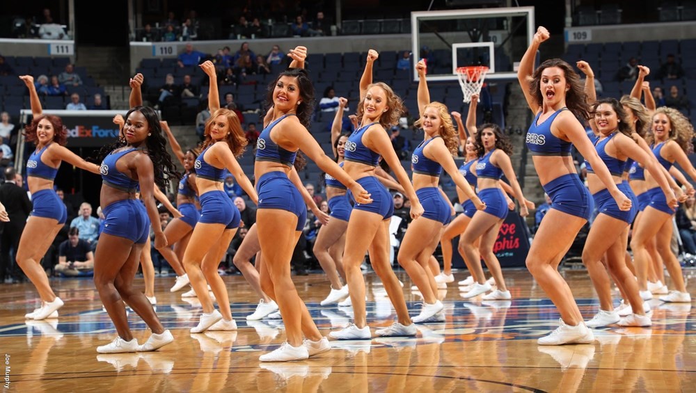 Cheer Squad to Host Clinic for Juniors and Seniors in March