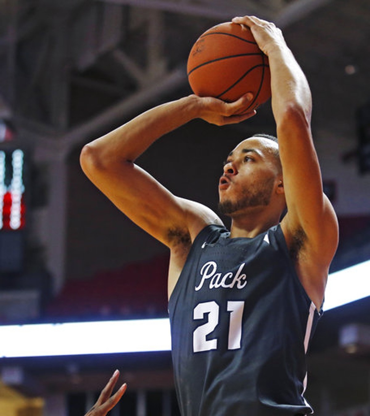 Kendall Stephens scores 19 to help Nevada blast Utah State