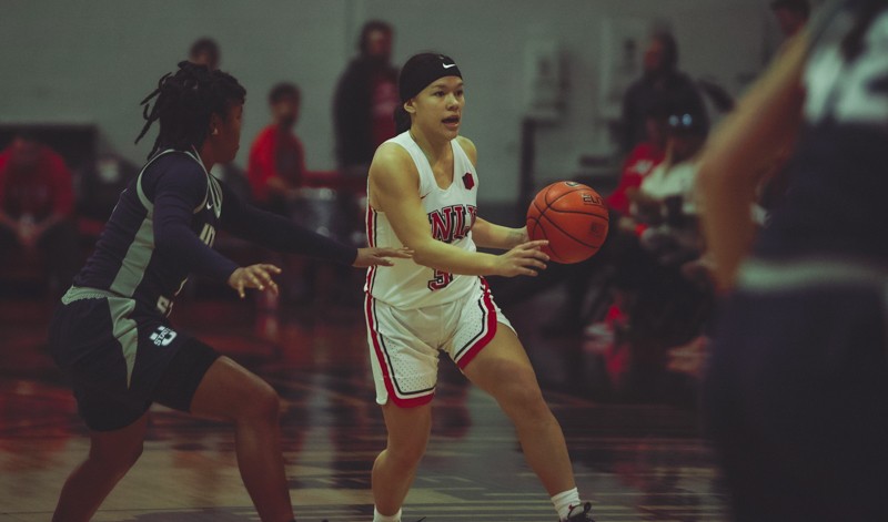 Lady Rebels take victory on Lady Rebel Day; fall to Fresno in second ...