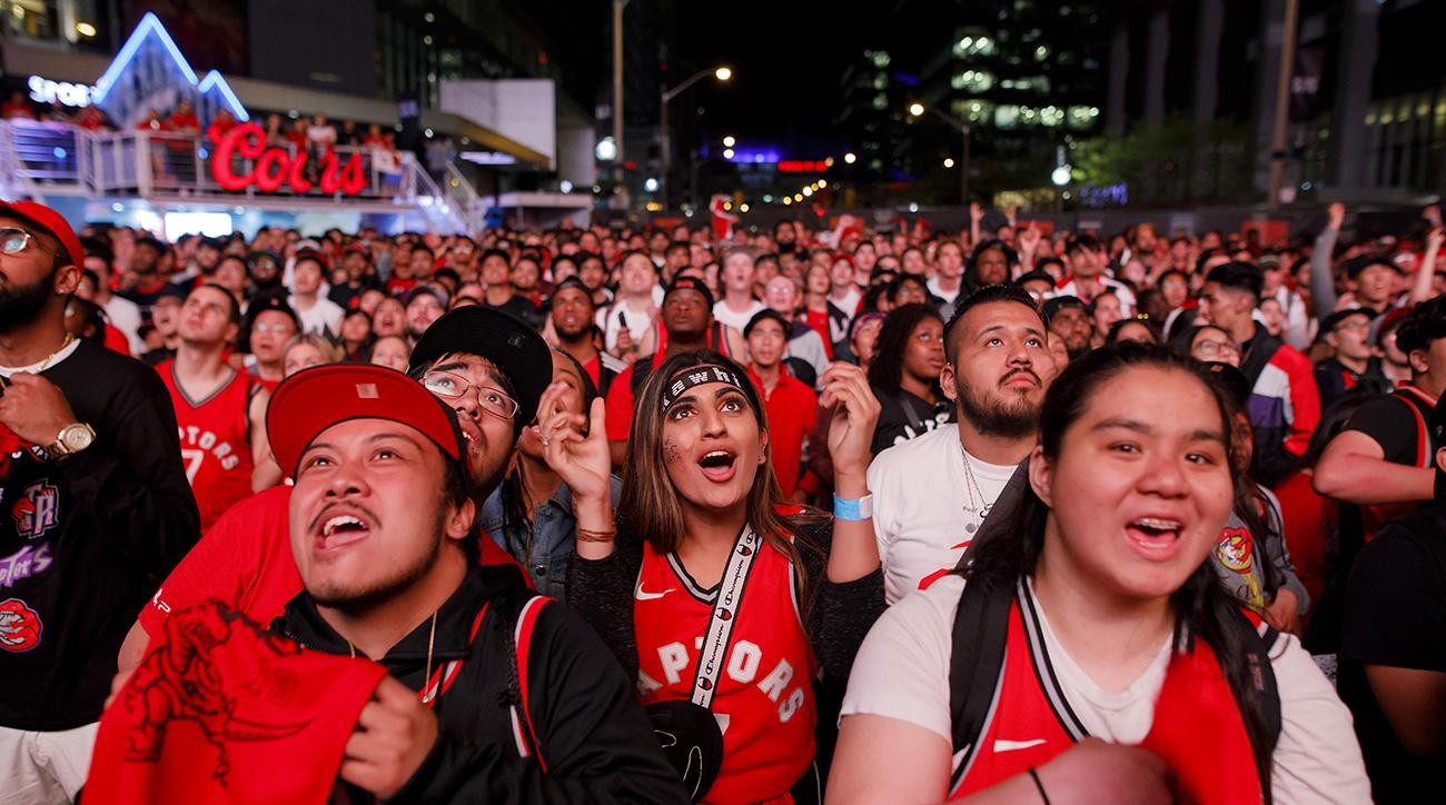 Raptors Fans Perform 'O Canada' Ahead of NBA Finals Game 5 in Place of ...