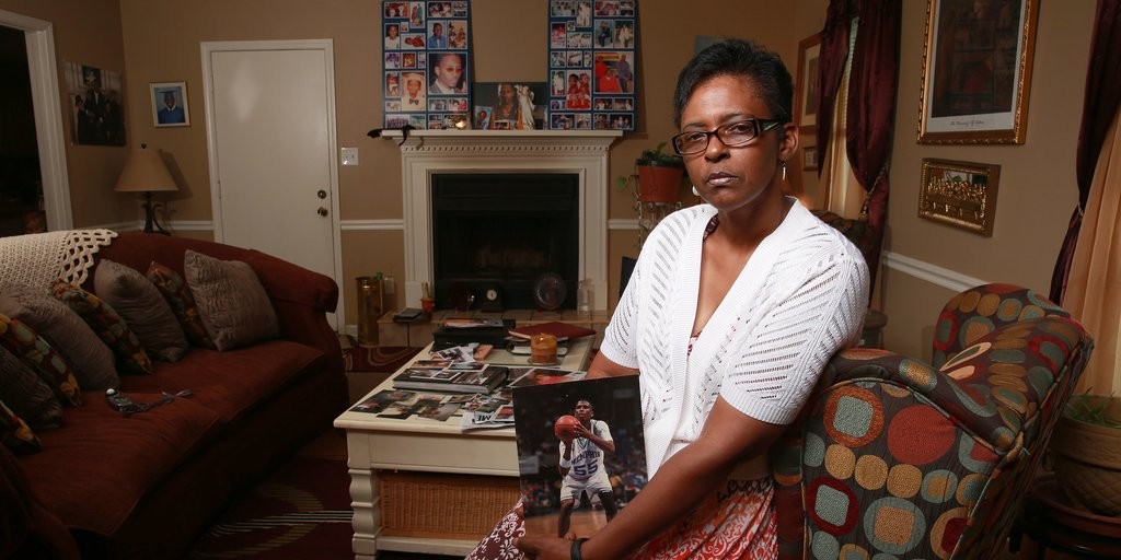 Three Billboards Outside Memphis: Lorenzen Wright's Mother Seeks Justice